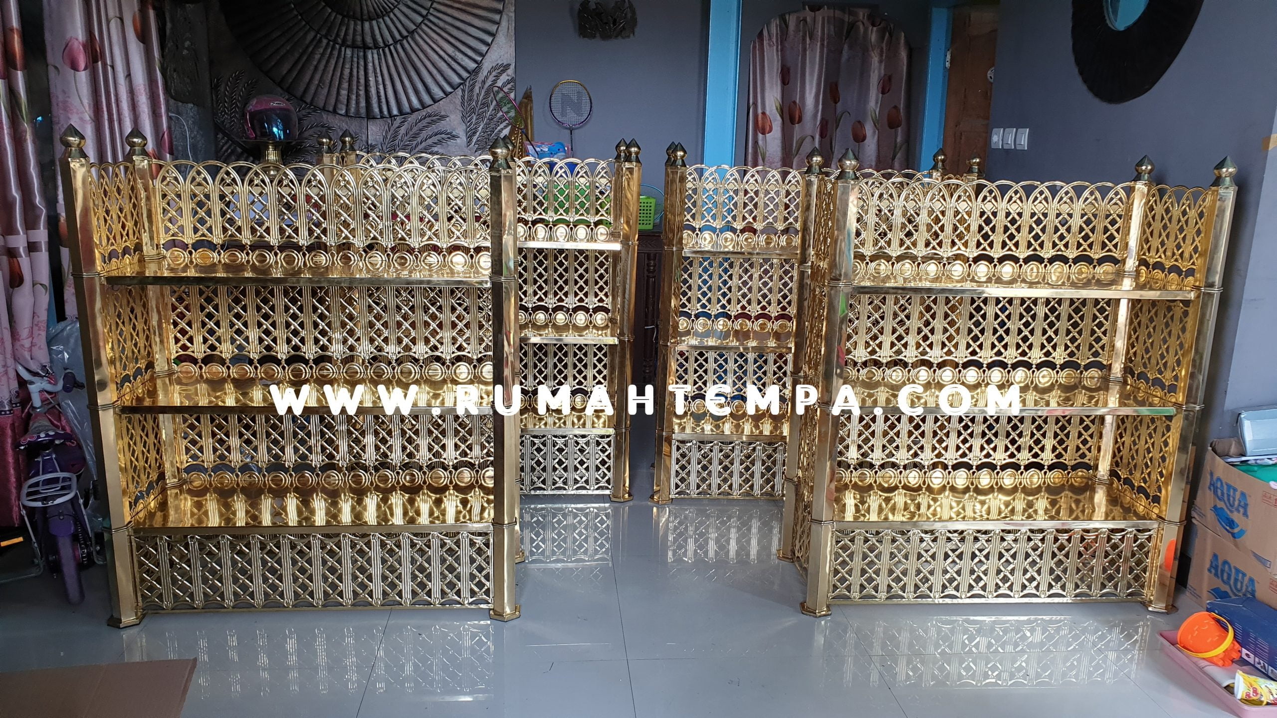 Rak Al Quran Kuningan – Rumah Tempa by Saputra Art