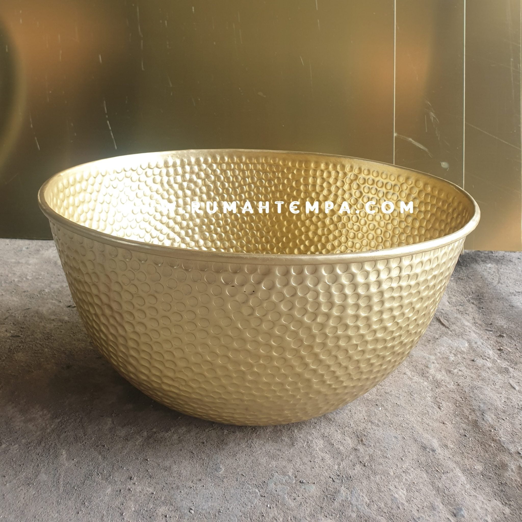 Kerajinan Bowl Kuningan – Rumah Tempa by Saputra Art