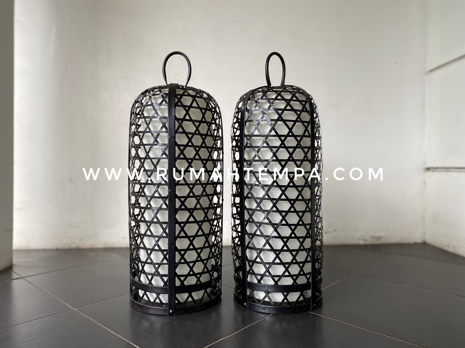 Lampu Gantung Kurungan Custom – Rumah Tempa by Saputra Art