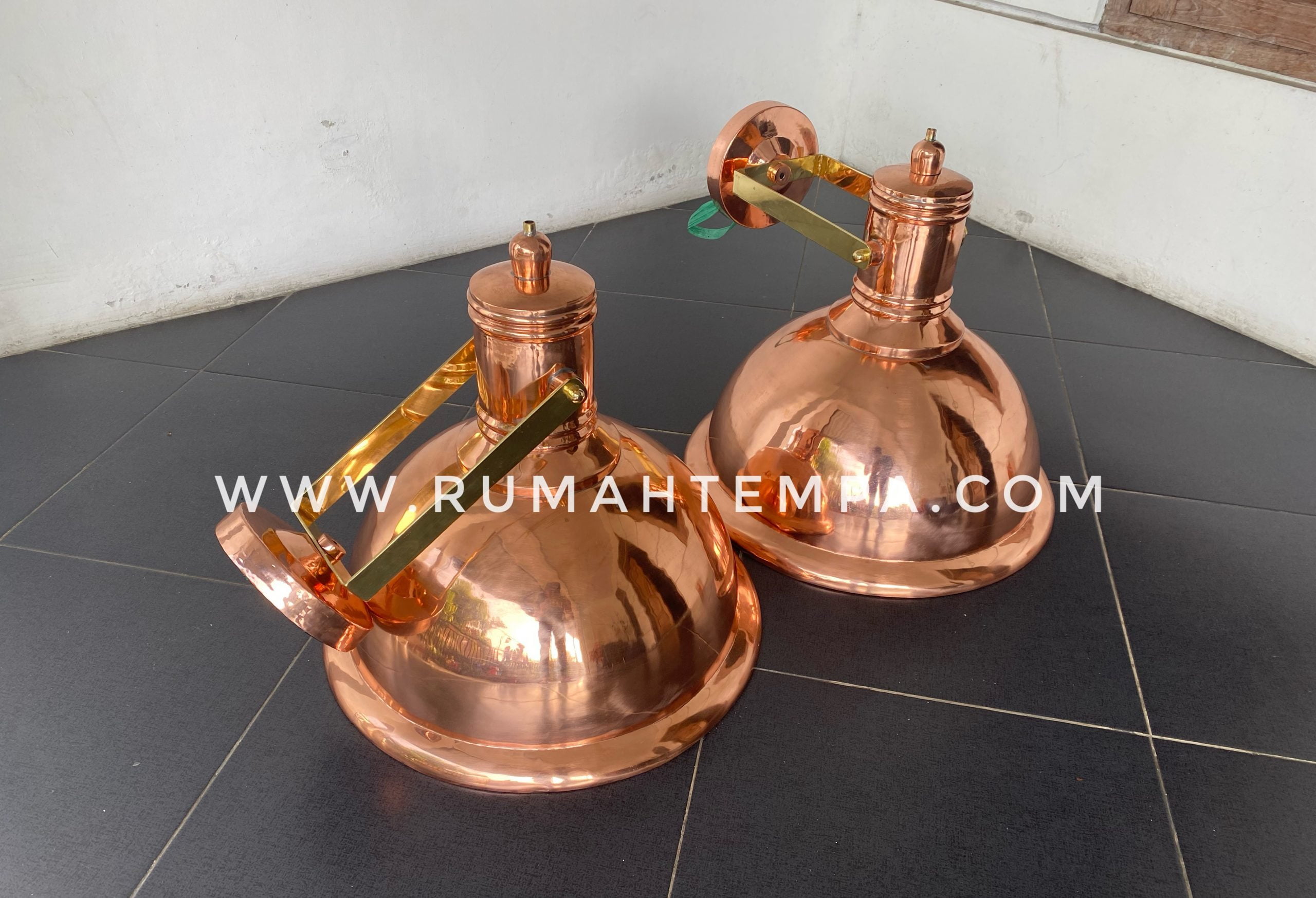 Lampu Dinding Tembaga Minimalis – Rumah Tempa